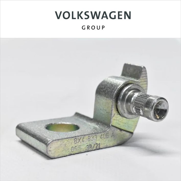 Петля двери SKODA Octavia , Karoq 17-, Kodiaq 16-, Volkswagen Tiguan 2017-, Vag VAG 8X4833406A, передняя/задняя правая, верх. часть