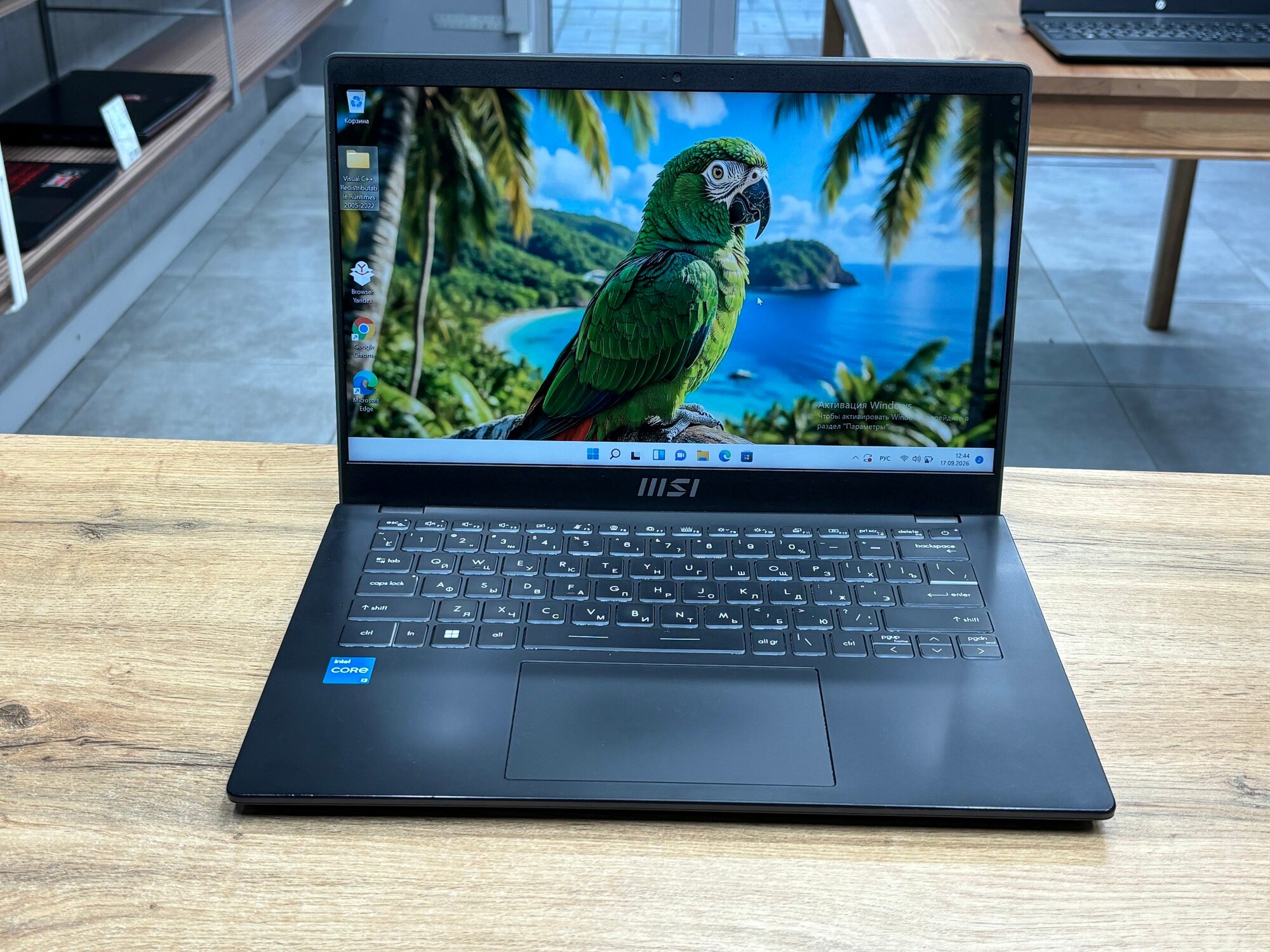 Ноутбук MSI Modern 14 B12M-211RU/15.6 FHD IPS/ Intеl Соre i3-1215u/8GB RAM/SSD 256GB/Windows 11. Товар уцененный