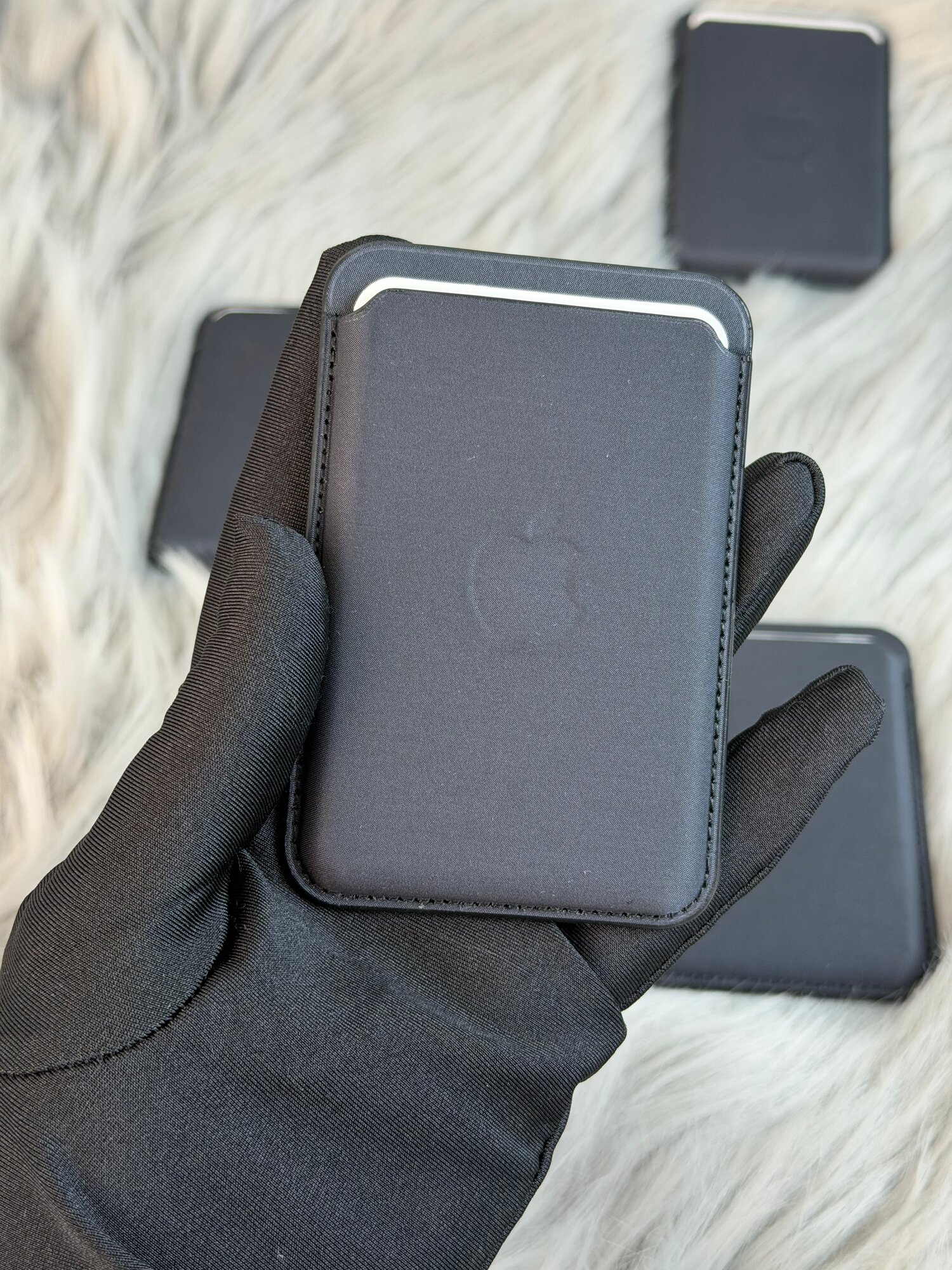 Чехол картхолдер Apple FineWoven Wallet - Black с Локатором MGHA4ZM/A Без коробки (Original)