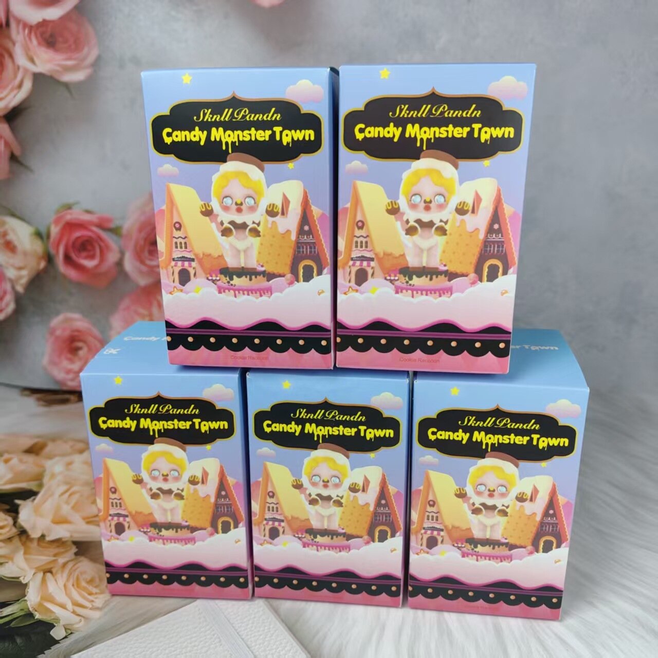 Коробка сюрпризов Pop Mart Серия Конфетный Городок Фигурки коллекционные Цвет：Случайная конфета пять предметов