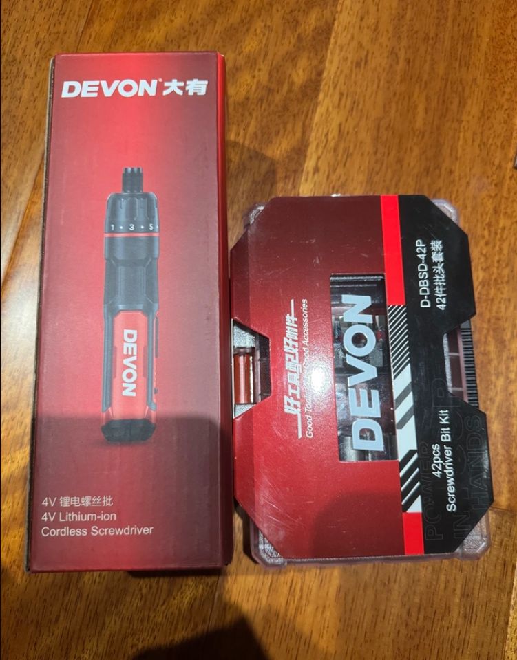 Аккумуляторная отвертка Devon 5617, 4В