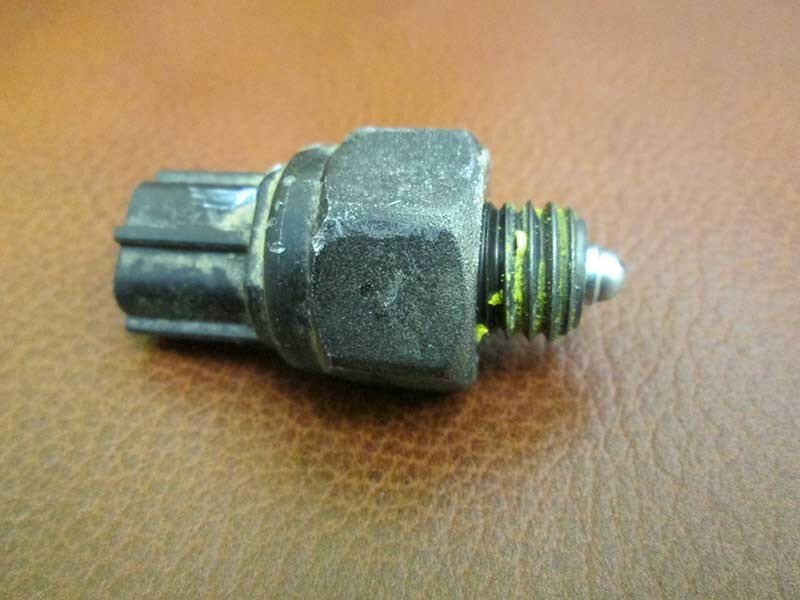 Датчик включения заднего хода 9386049600 Hyundai, Kia б/у