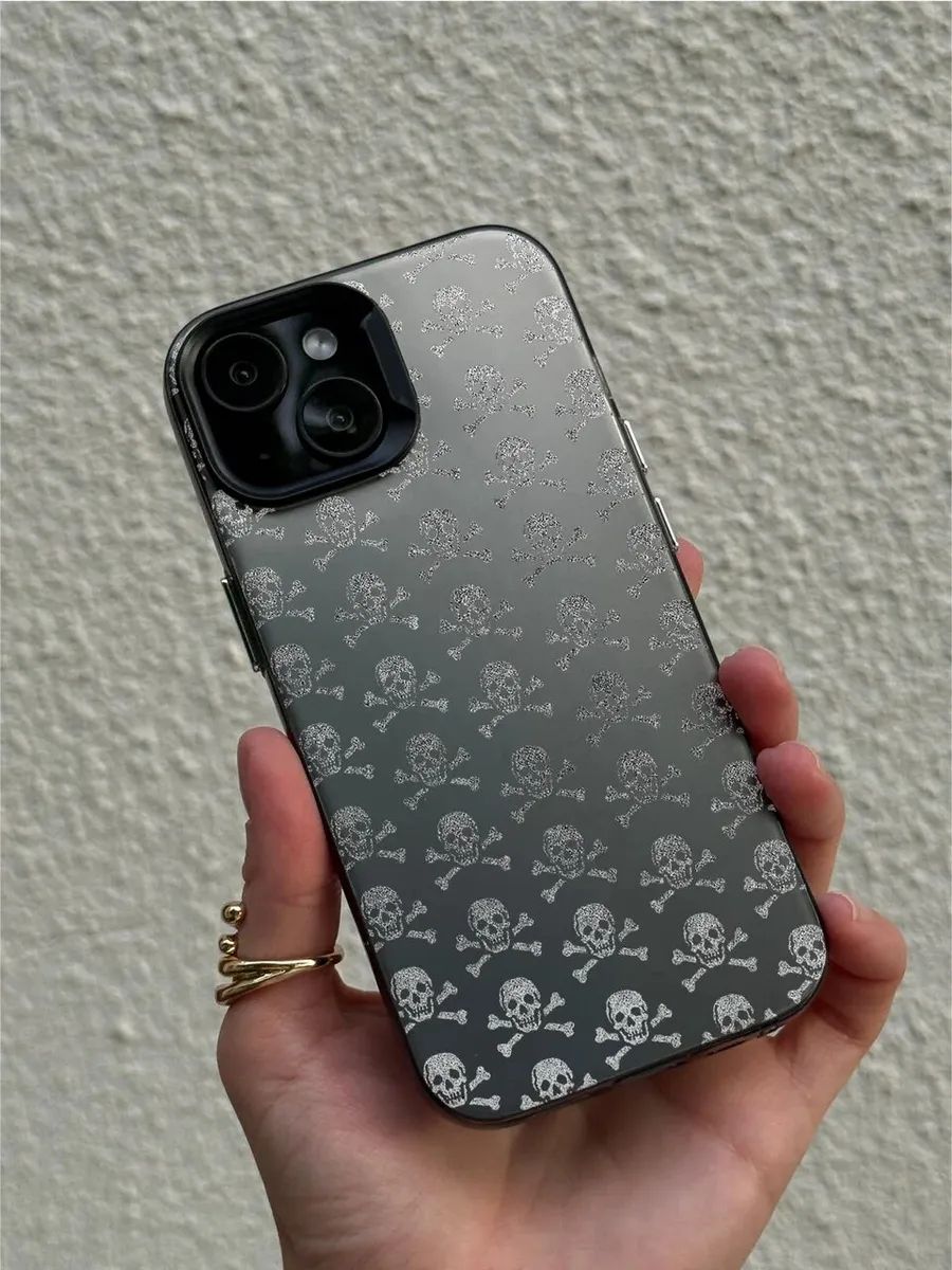 Чехол на Iphone 15 Plus черепа — фото 1