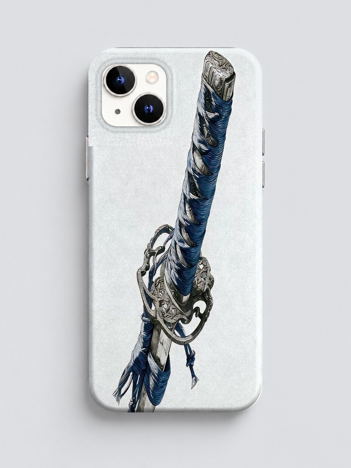 Силиконовый чехол на iPhone 13 катана с синей