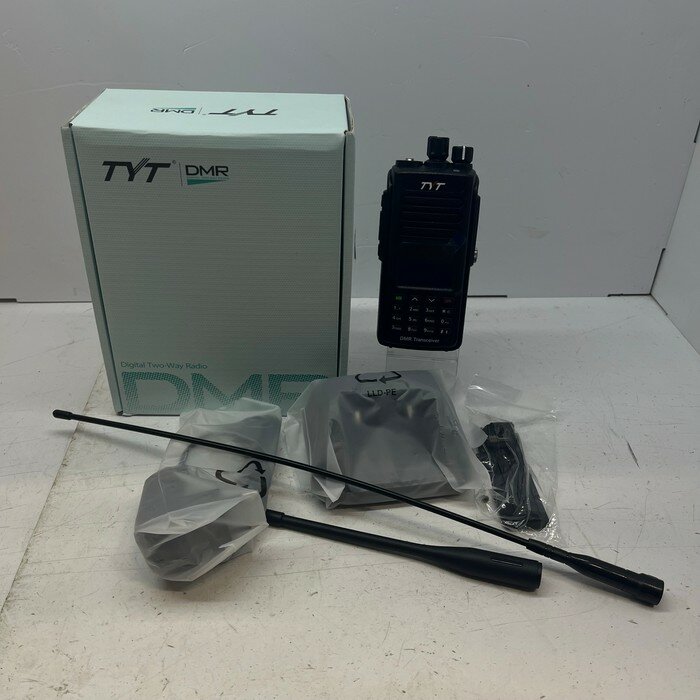 Рация TYT MD-UV390 DMR