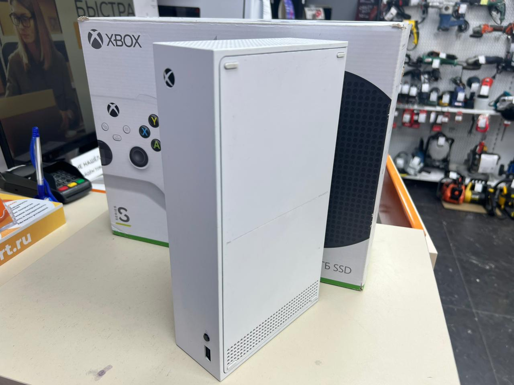 Игровая приставка Microsoft Xbox Series S 512 ГБ SSD, без игр, белый/черный