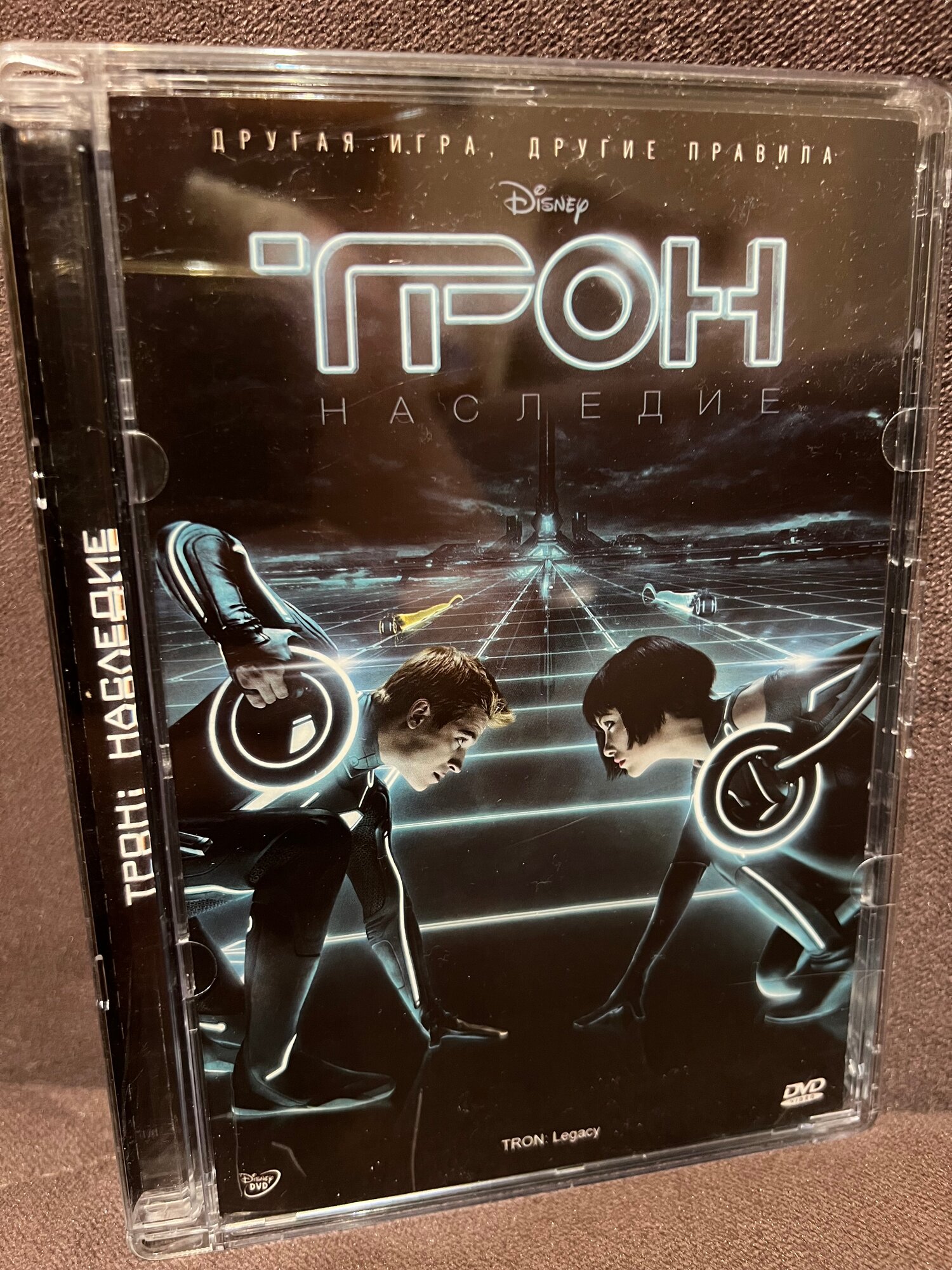 DVD фильм Трон наследие, другая игра, другие правила Disney Pictures