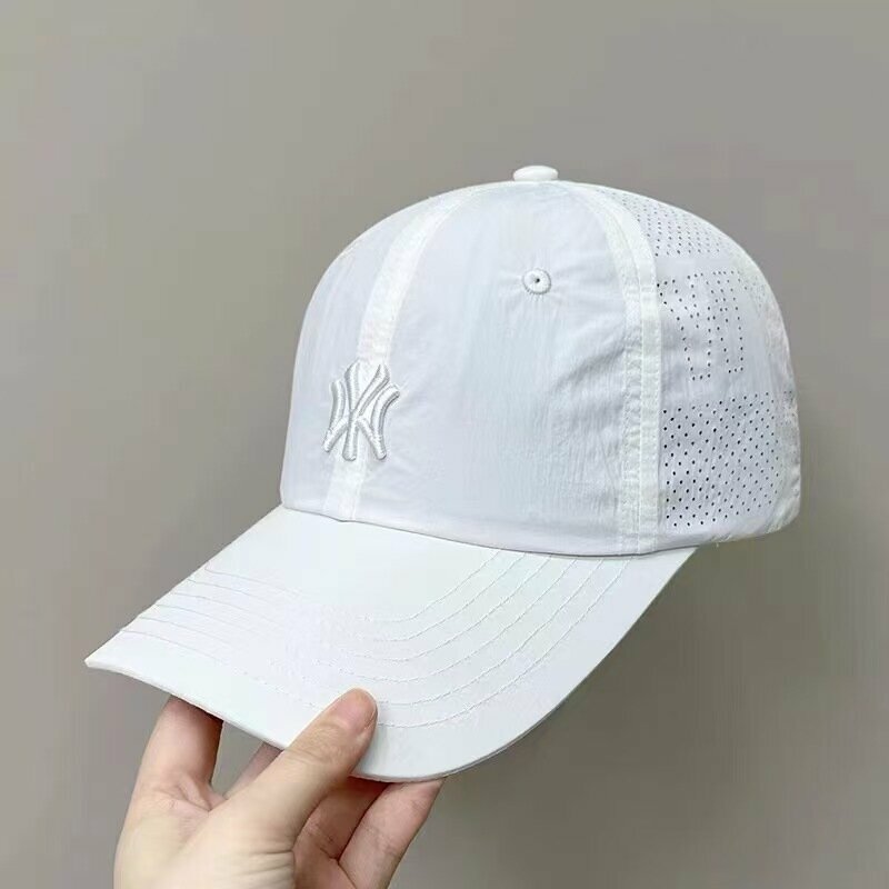 Бейсболка MLB, NEW ERA, унисекс, подходит как для мужчин, так и для женщин.
