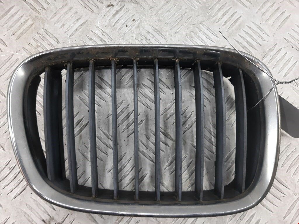Решетка радиатора / 1579945 8184532 51138159316 для BMW 5-Series (E39) (с пробегом)