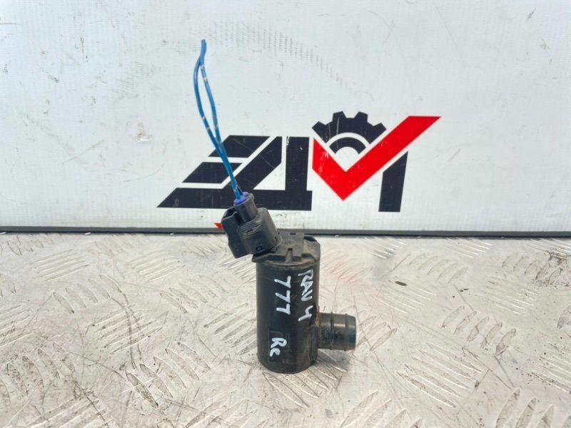 Насос омывателя Toyota Rav4 2003 8533060140 ACA21 1AZFE, задний (с пробегом)