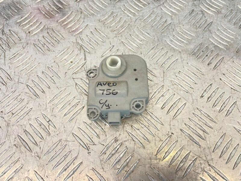 Сервопривод заслонки печки Chevrolet Aveo 2014 95017988 T300 F16D4 (с пробегом)