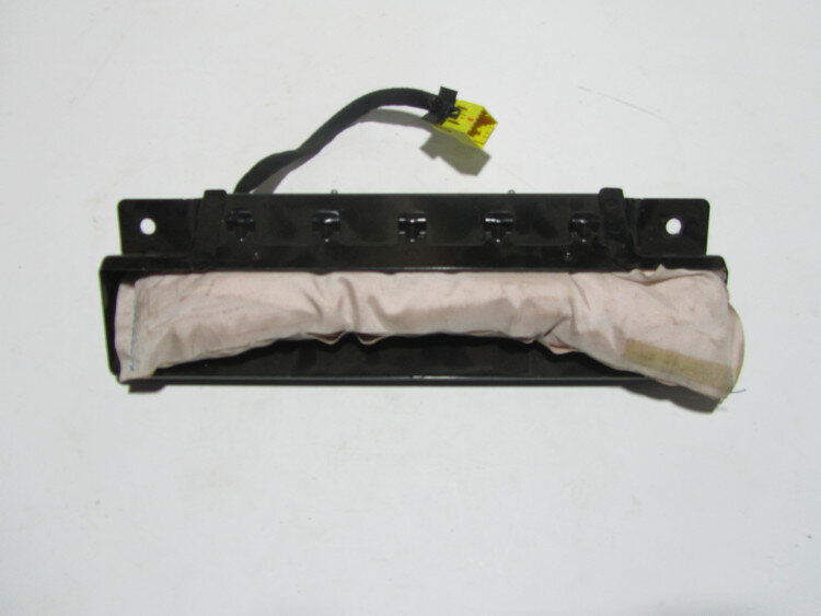 Подушка безопасности пассажирская нижняя подколенная 95218712 Chevrolet Cruze J300 - 2 pin -S18
