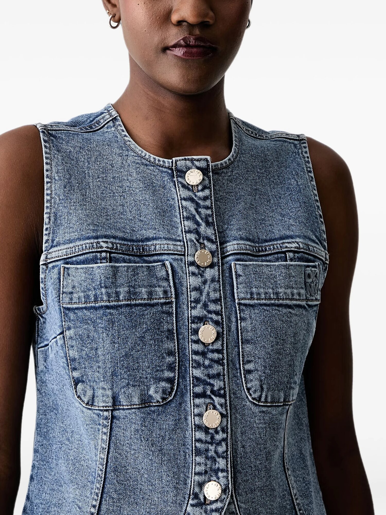 Топ DKNY Buckled denim button-down top, размер 44 — фото 1