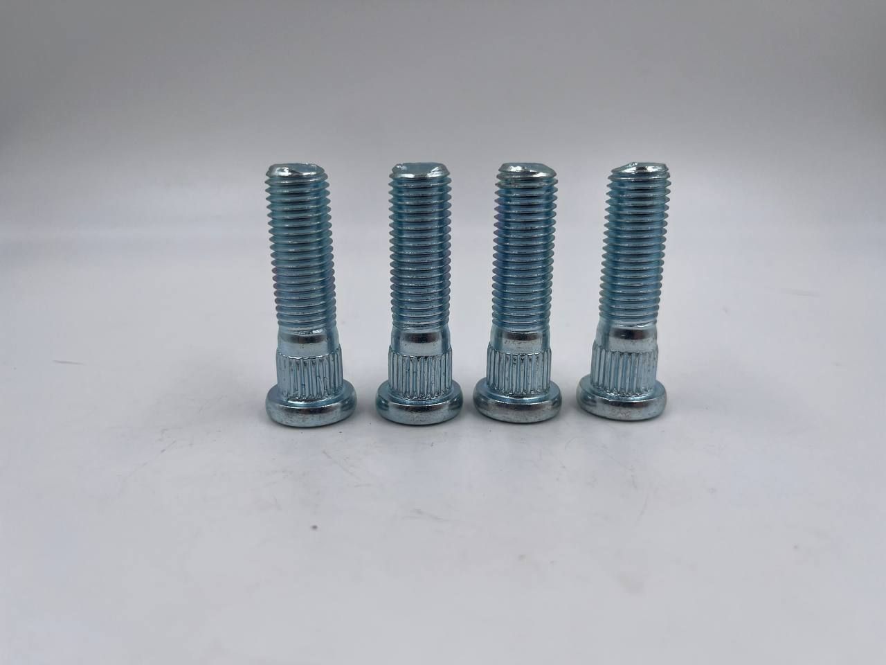 Шпилька колесная резьбовая M12 х 1,5 48,5/31 (Kia , Ford, Mazda , Hyundai) 4 шт