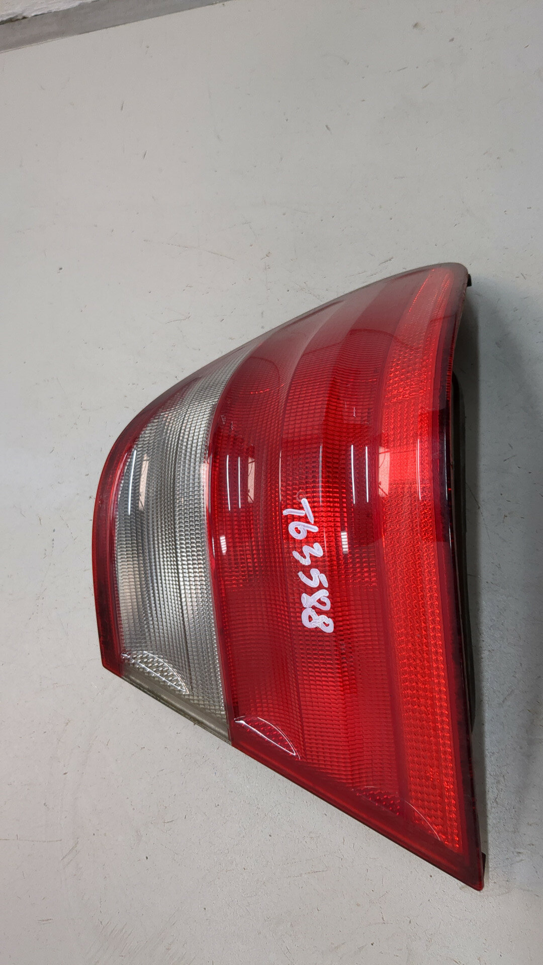Фонарь (задний) правый Mercedes CLK W208 Б/У