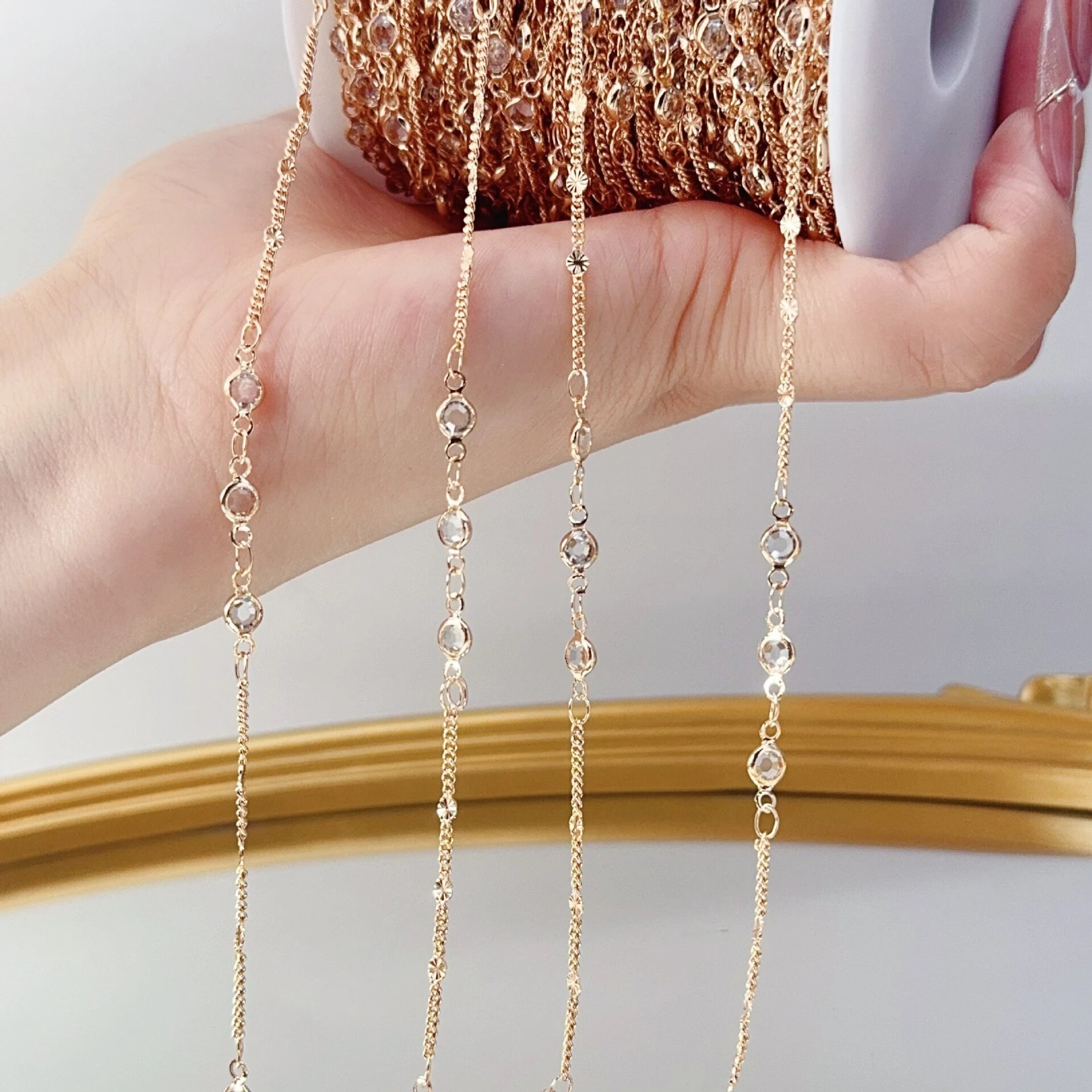 Цепочка calamori White-KC gold color с кристаллами