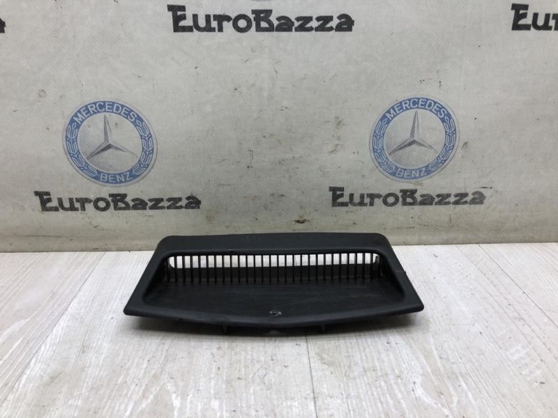 Воздуховод печки Mercedes-Benz W210 A2108310546