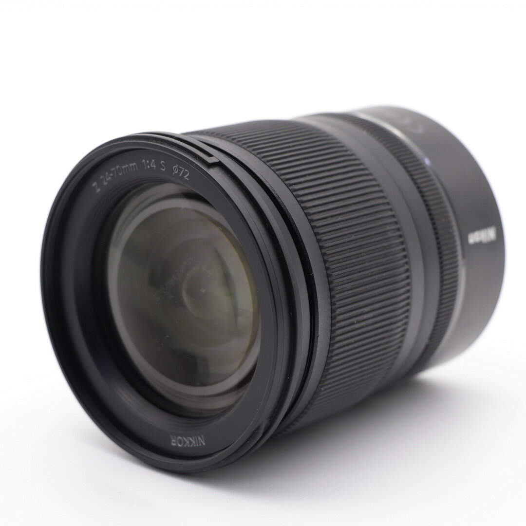 Компактный Nikon 24-70mm f/4 S Nikon Z в упаковке