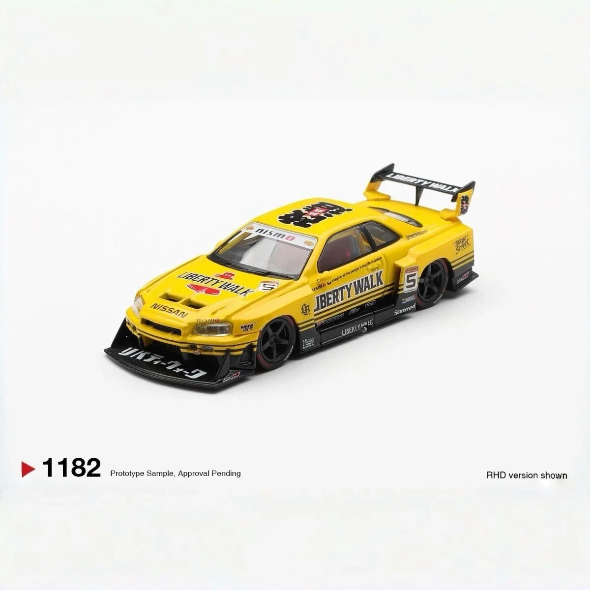 Коллекционная модель автомобиля TSM MODEL MINIGT 1:64 BMW M3 Toyota AE86 Chevrolet Silverado 1182