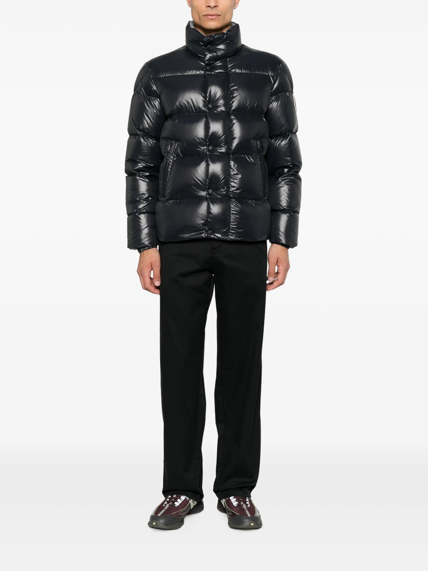 Куртка Moncler Quilted high-neck jacket, размер 48, черный — фото 1
