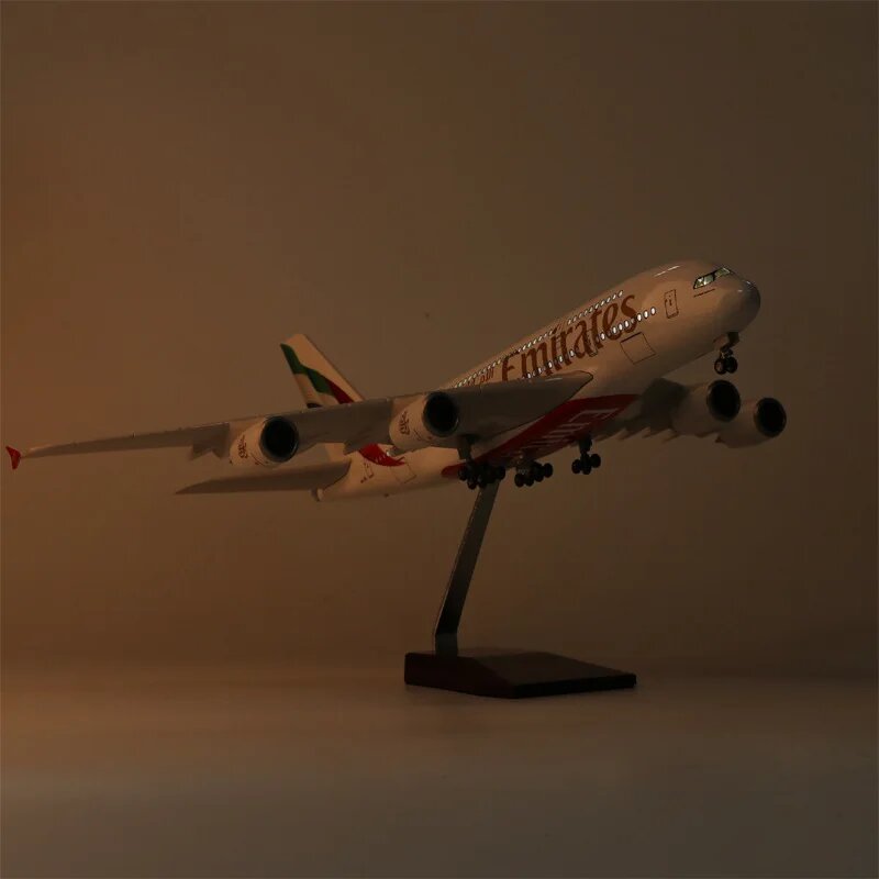 Модель самолета ZOCO Emirates A380 1/160 NEW 380 With LED