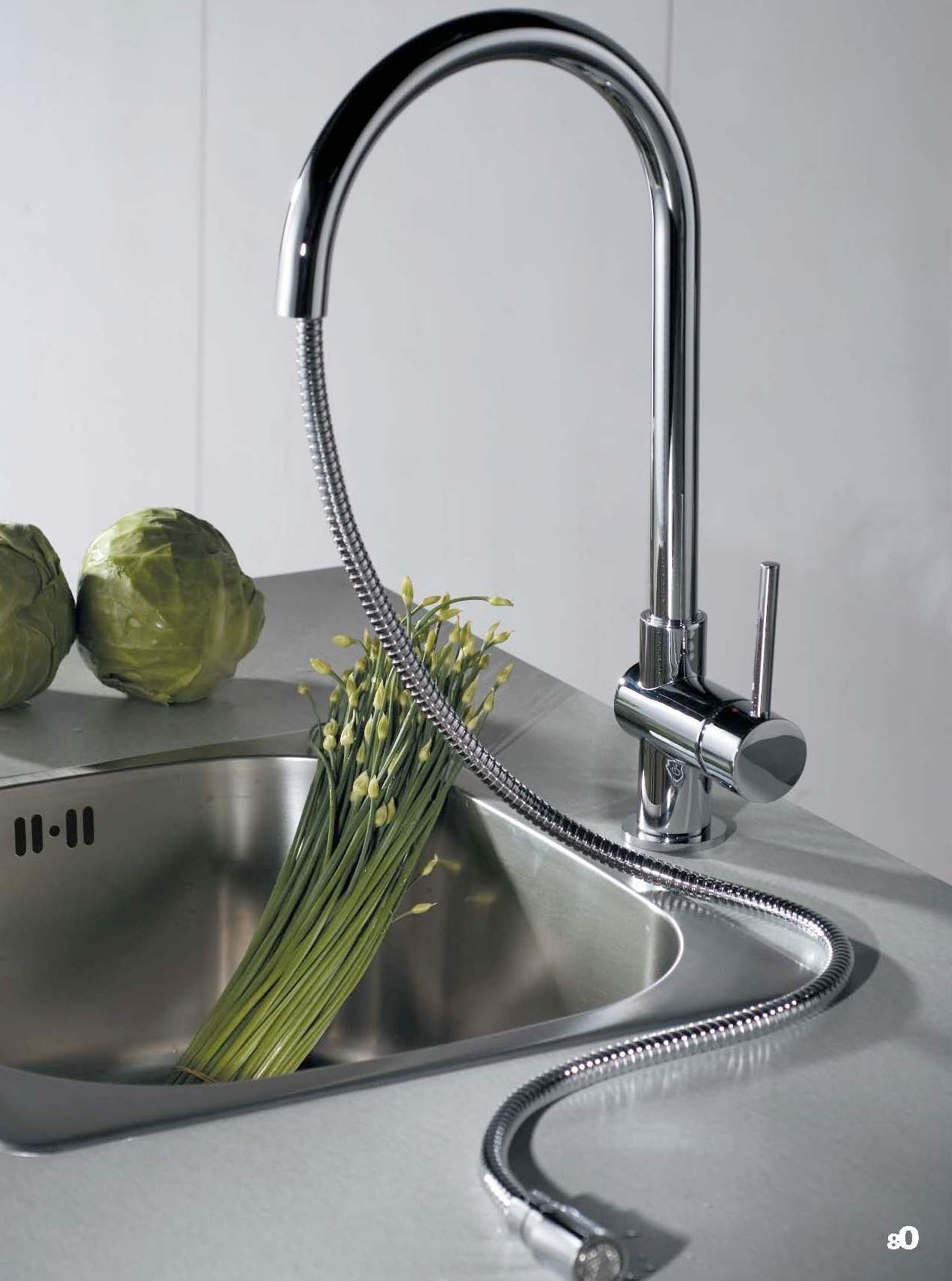 Смеситель для кухни KorDi KD 3328-D7 с вытяжным аэратором, хром.