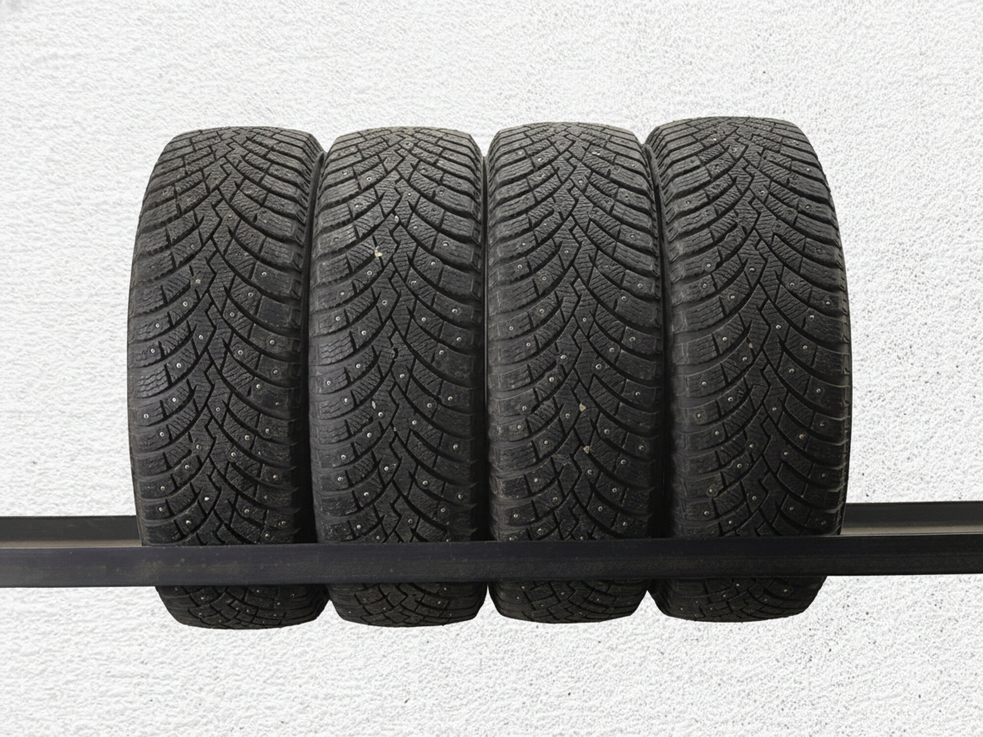 Зимние шины шипованные Pirelli Ice Zero 2 205/60 R16 15.0% износ PT0010468 TSB053878