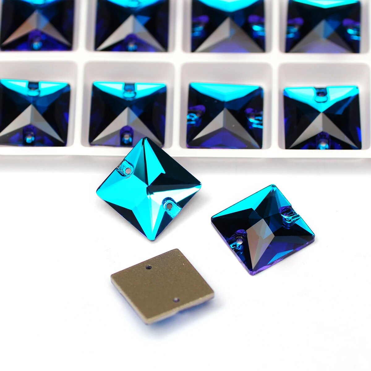 Хрустальные квадратные стразы CTPA3bI 3240 шт 10mm-30pcs, Blue Zircon