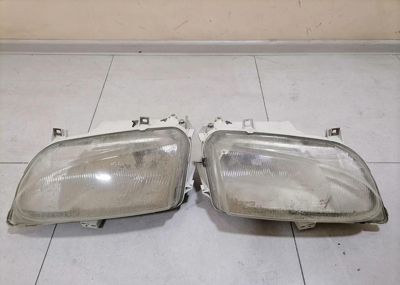 Передняя фара Ford Galaxy 1995-2006
