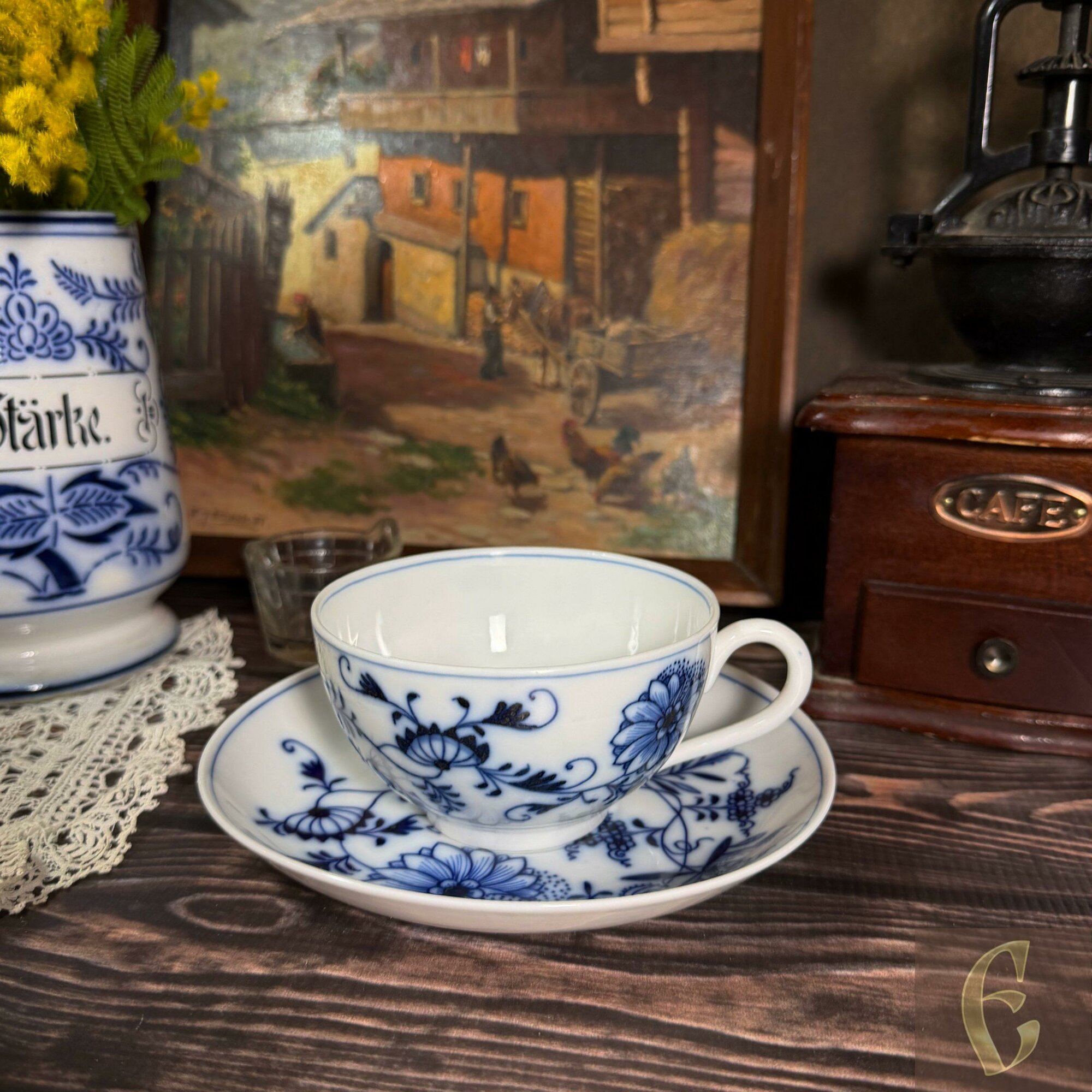 Старинная чайная пара Ernst Teichert (Meissen) c декором "Синий лук/Луковый узор"