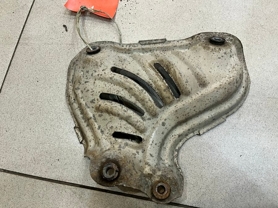 Экран тепловой от Toyota Corolla E150 2006-2013