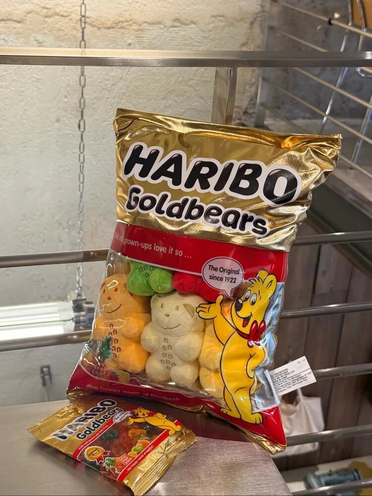Подушка-обнимашка Мармеладные мишки /Haribo Pillow/Съёмный чехол с 5 маленькими мишками внутри / 42*25 см