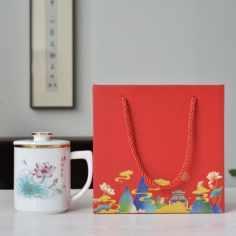 Белая фарфоровая чашка с крышкой, фильтром и ручкой для офисных встреч и корпоративных подарков, 401-500 мл
