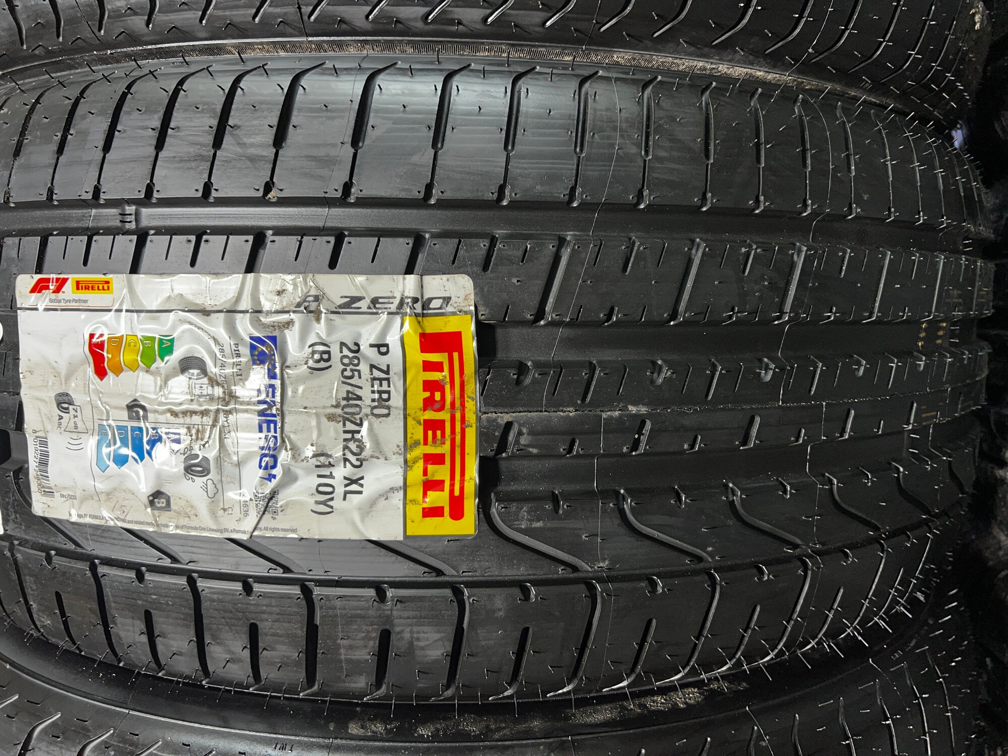 Pirelli P Zero 285/40 R22 110Y