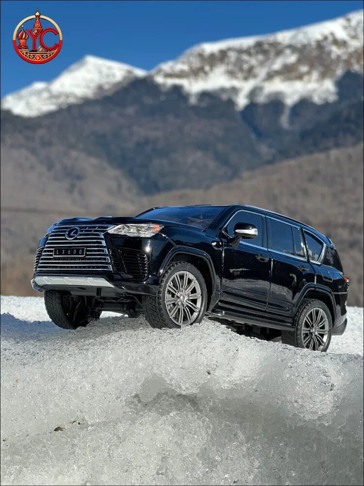 Игрушечная машинка Lexus LX600, масштаб 1:24, металл, черный, длина 21 см, с открывающимися дверями — фото 1