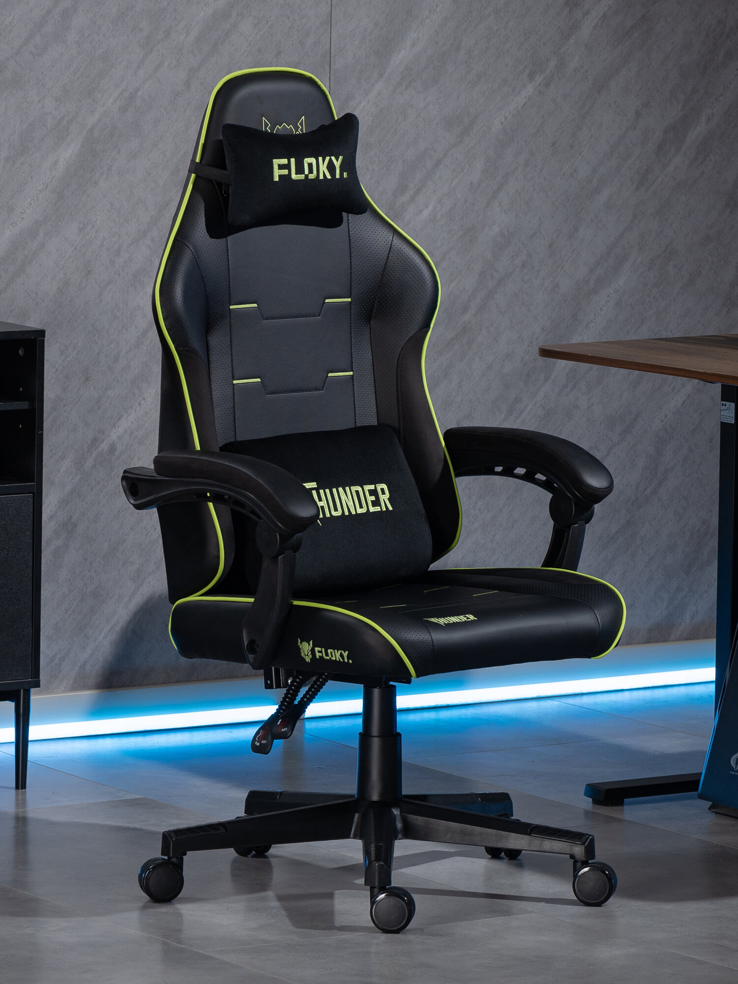 Кресло компьютерное игровое FLOKY THUNDER Black-Green, комбинированное (ткань и экокожа), до 150 кг, с фиксацией наклона