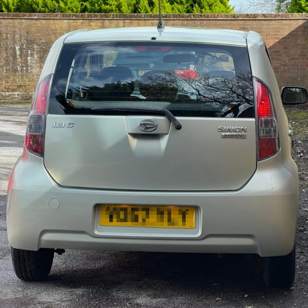 Набор передних стеклоочистителей для Daihatsu Sirion, с костяной конструкцией, пара для лобового стекла, оригинальная