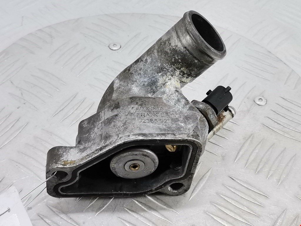 Корпус термостата / 1596713 V2365 95517660 для Opel Astra G (с пробегом)