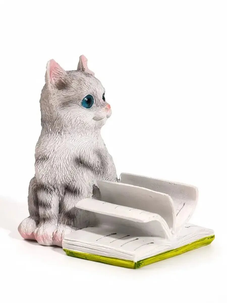 Очаровательная фигурка котёнка с книгой