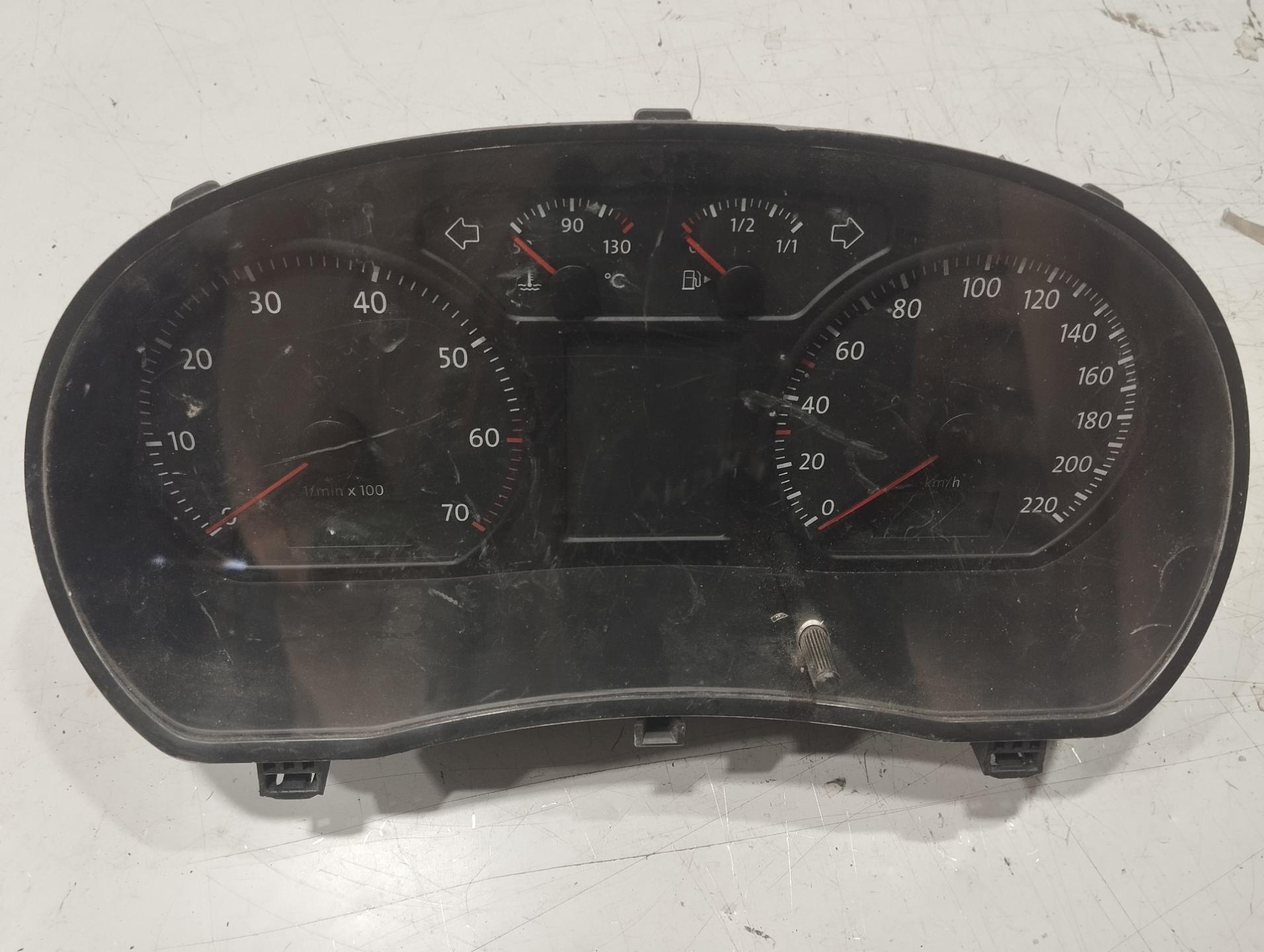Панель приборов (щиток) Volkswagen Polo 4 (2001 - 2005) 110080320003A