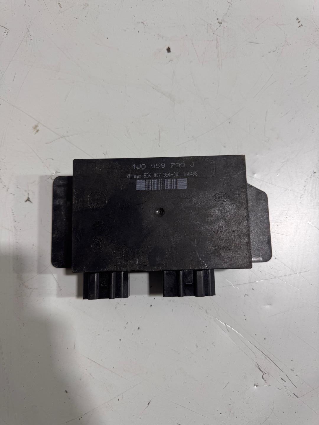 Блок комфорта Volkswagen Passat B5 (1996 - 2001) 1C0959799B