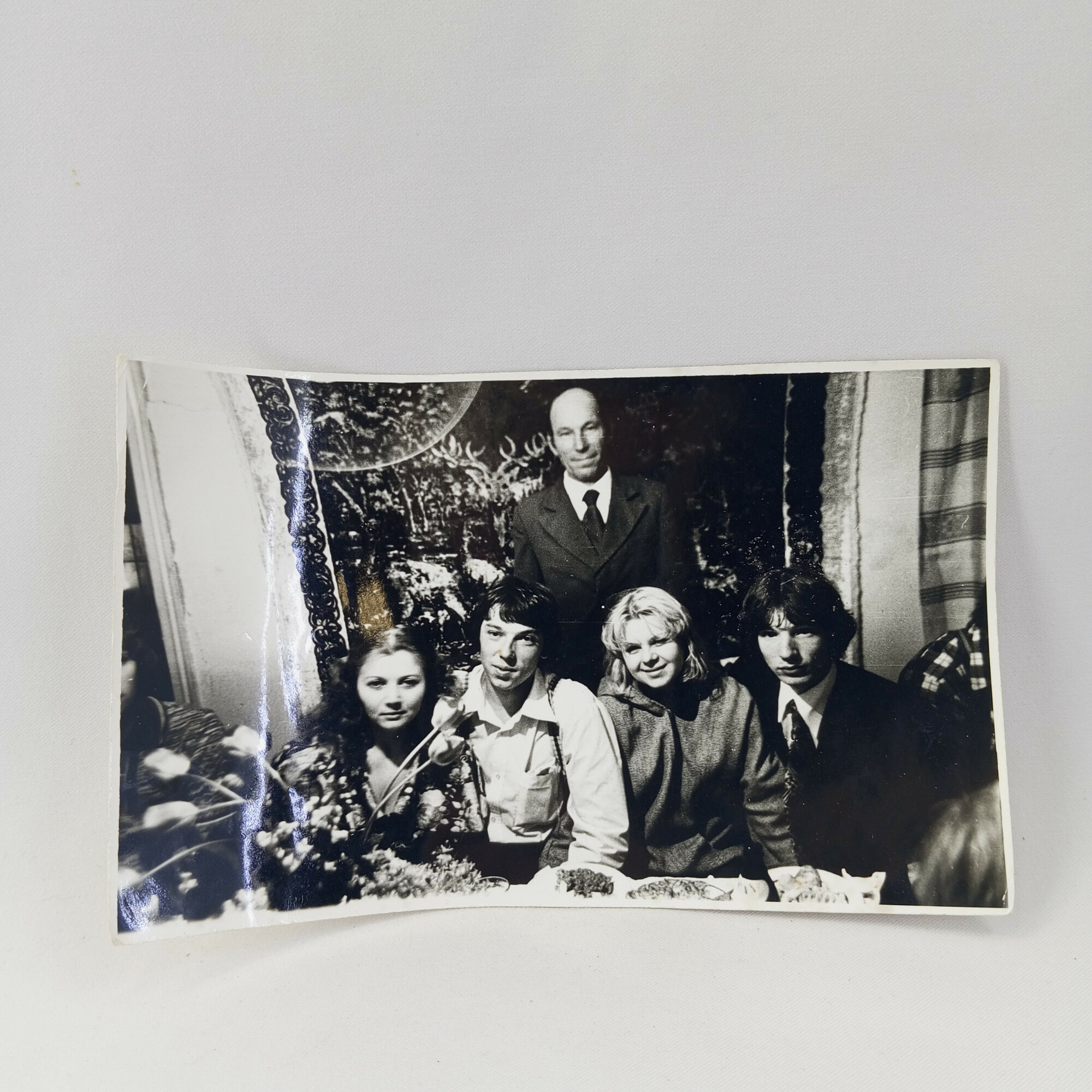 Фотография винтажная, СССР. Черно белый групповой снимок советской эпохи Адресани malembe?
