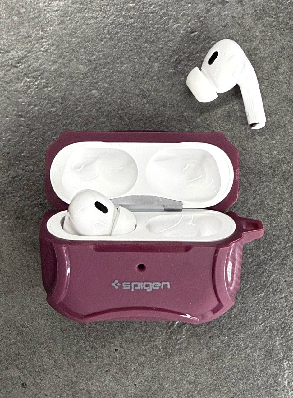 Чехол защитный с карабином Spigen для наушников AirPods Pro 2 / Бордовый_03