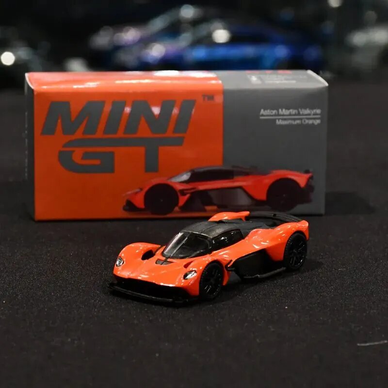 MINI GT 1:64 #678 Aston Martin Valkyrie Maximum Orange Коллекционная машинка