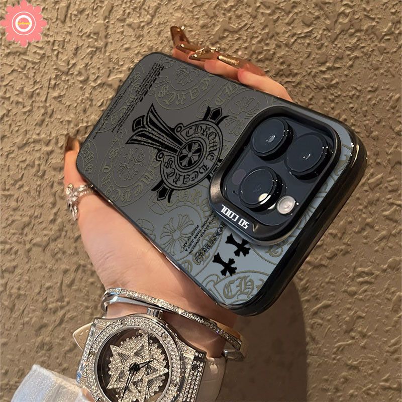 Чехол на Aйфон 17 / IPHONE 17 черной с принтом Винтажные кресты и орнамент стиле силиконовый противоударный