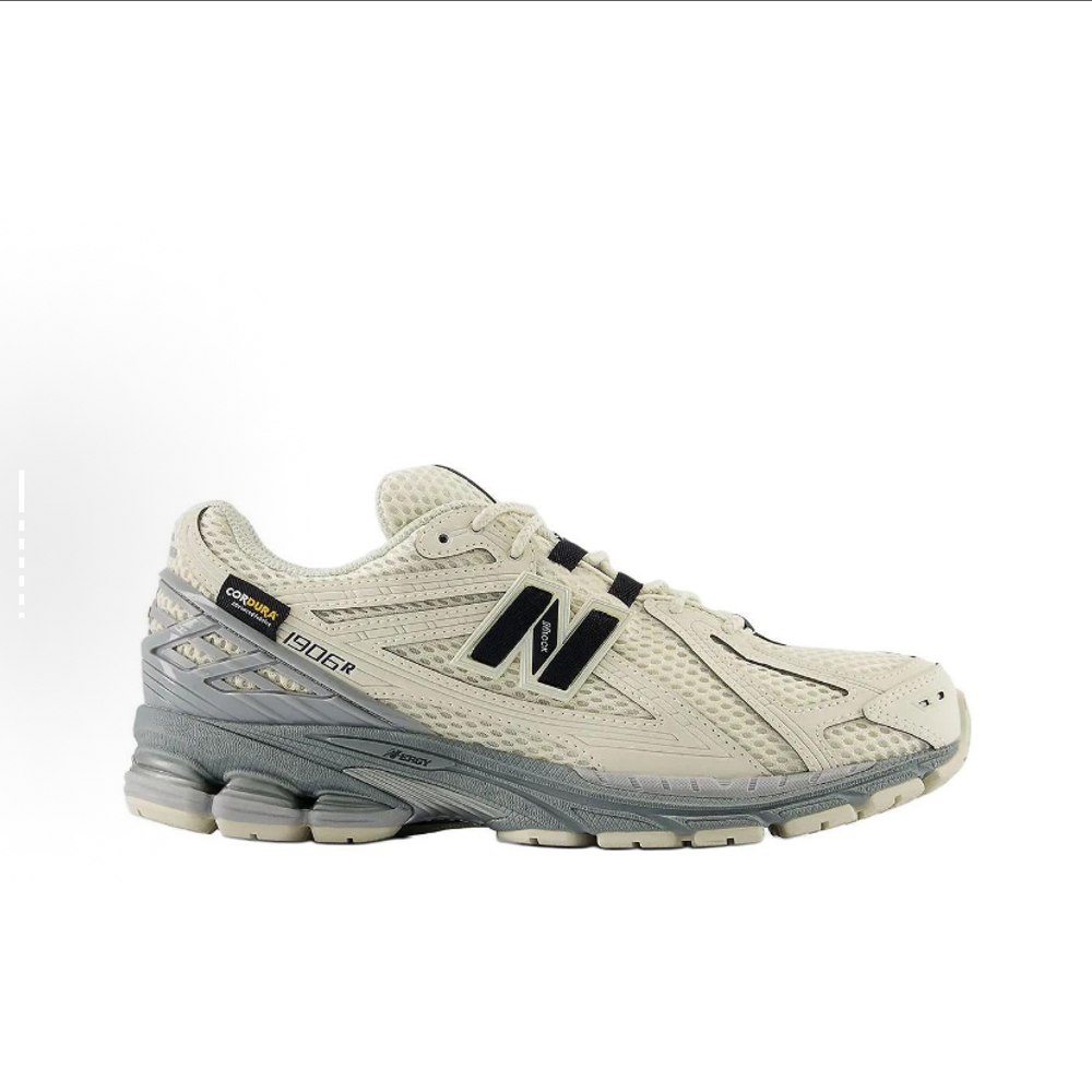 Кроссовки  New Balance 1906R, полнота F (EU)/ на среднюю стопу, размер EU42, бежевый/черный — фото 1