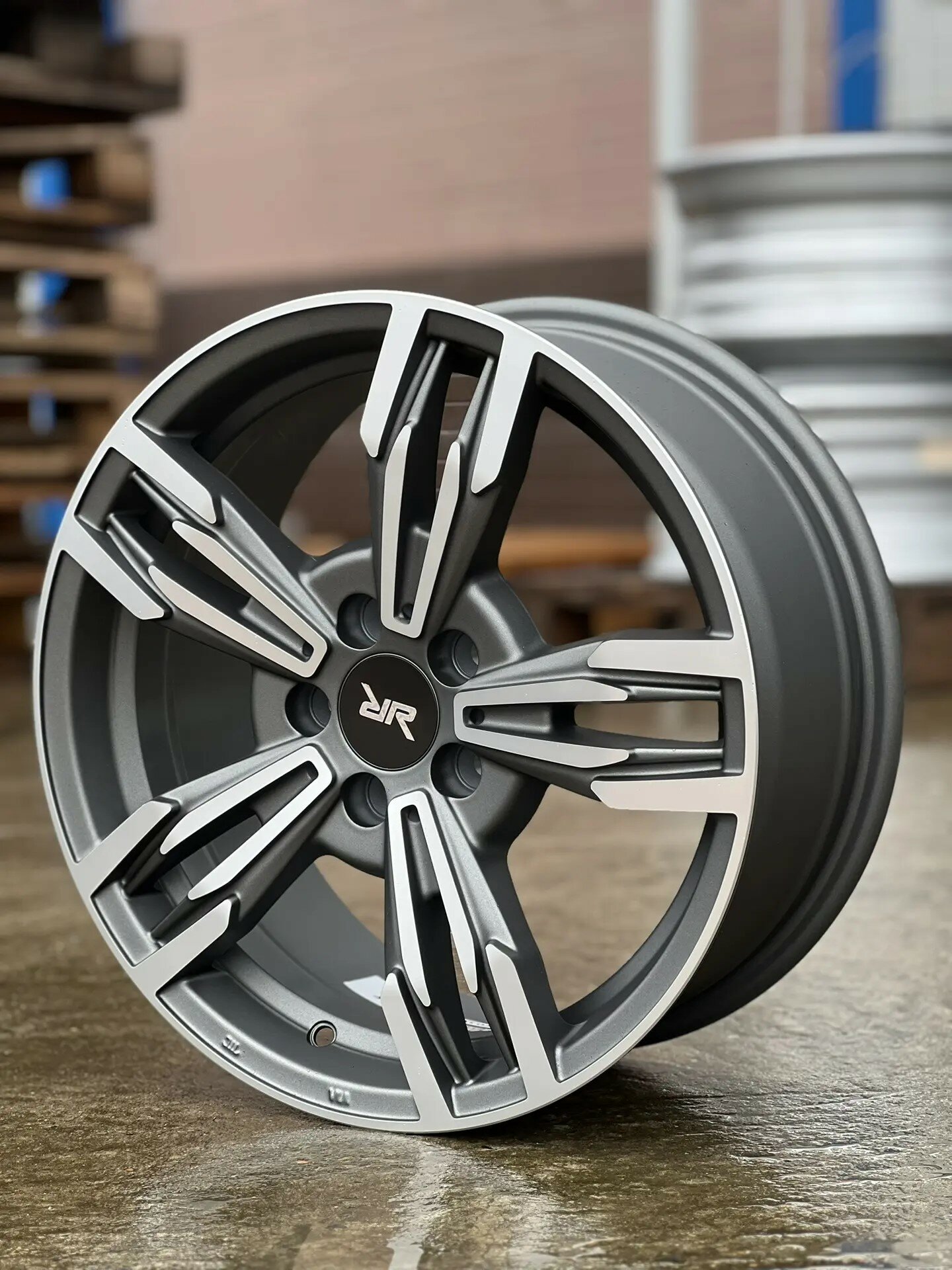 Диски автомобильные RR CSS8104 16*7,0 5*100 ET40 57,1 MK-P/M