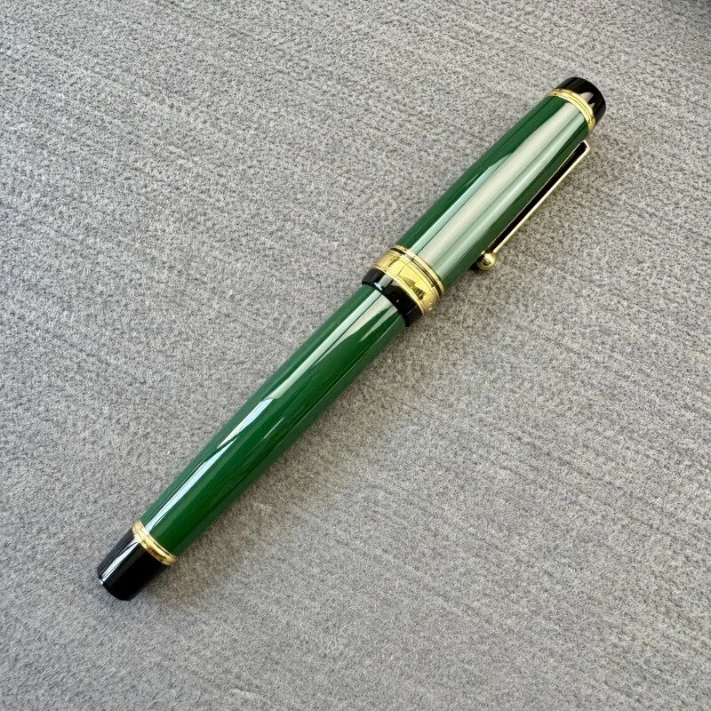 Перьевая ручка Montefiore 845 Изумрудный, Hand Polished F, Small Size-Green