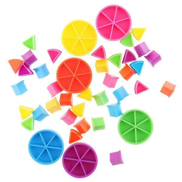 Набор из 4 фишек для игры Trivial Pursuit по 42 штуки (фишки для пирога) для изучения математических дробей.