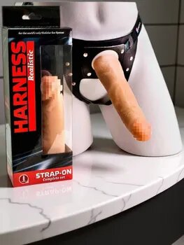 Страпон реалистичный с поясом Love Toy, телесный, ПВХ, 19 см